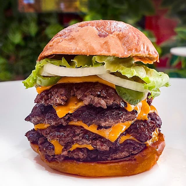 Smash Lahore l Serious about burgers.